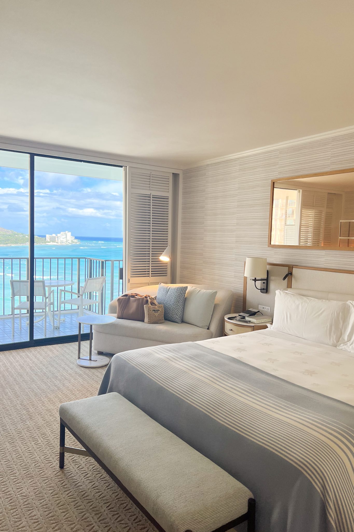 Halekulani Hotel: Waikiki Beach - The Stripe
