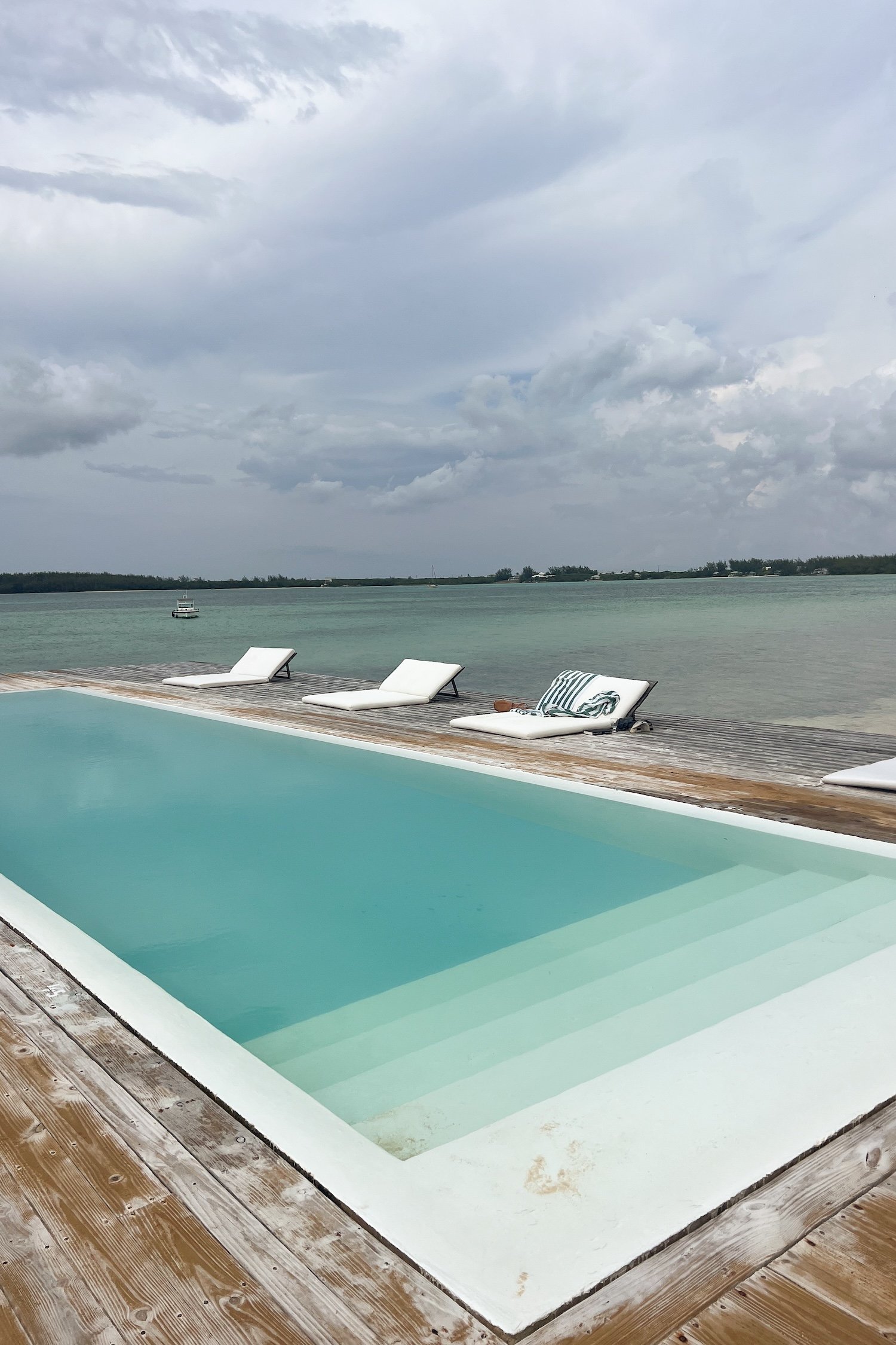 Harbour Island Travel Guide. - The Stripe