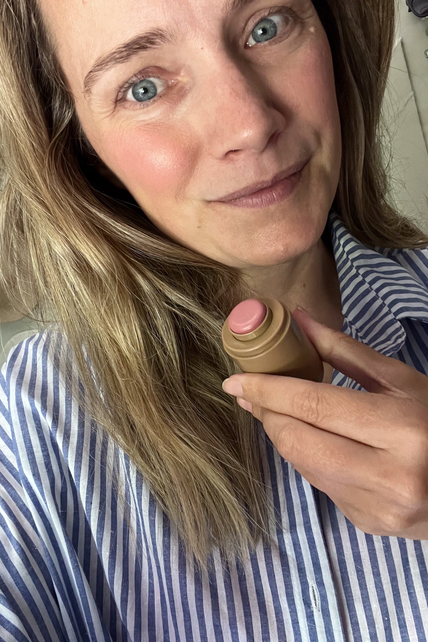 Rhode Pocket Blush Review. - The Stripe